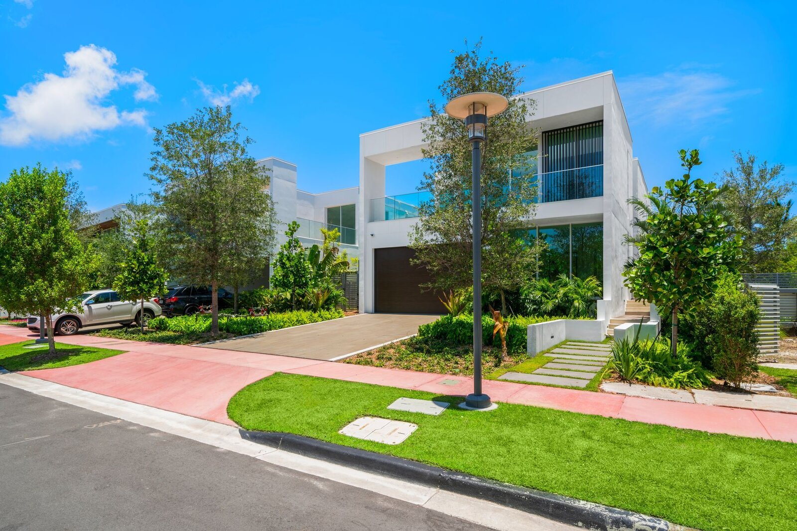 Photo 1 of 15 in Holiday in Paradise at this Waterfront Miami Beach ...