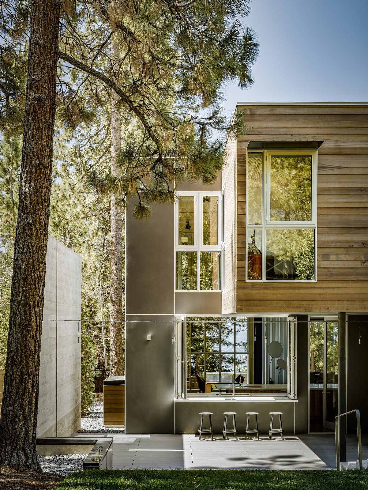 Photo 9 of 11 in Burnt Cedar by Faulkner Architects - Dwell