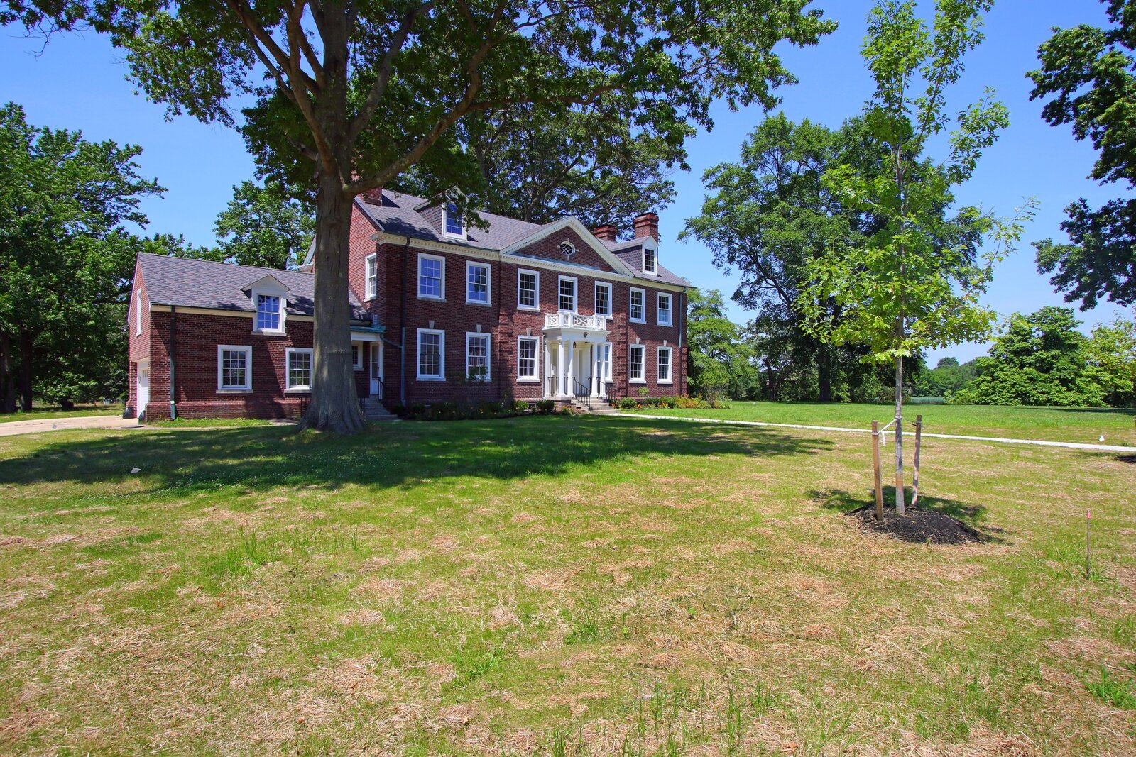 General's House, East Gate (7 Photos) - Dwell