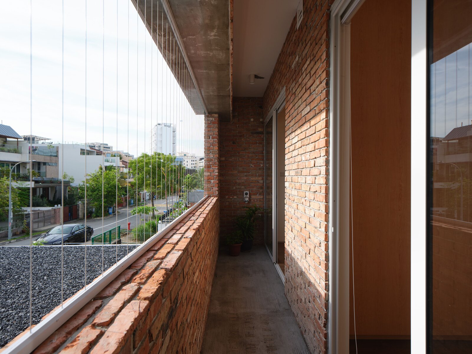 Photo 18 of 21 in A Central Courtyard Cools Off a Multigenerational ...