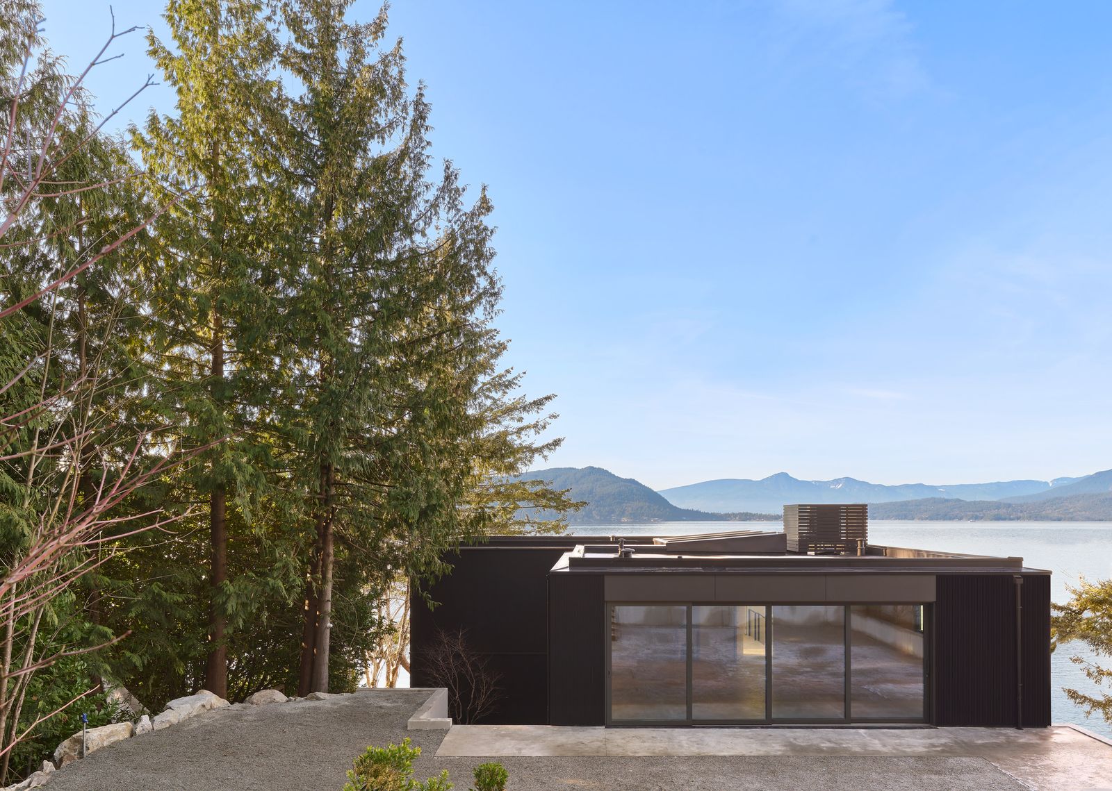 Photo 2 of 21 in Howe Sound House by W O V E N Architecture and Design ...