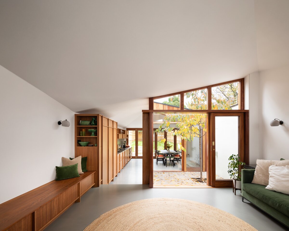 Photo 5 of 12 in A Terrace Home in London Gets a Luminous Extension ...