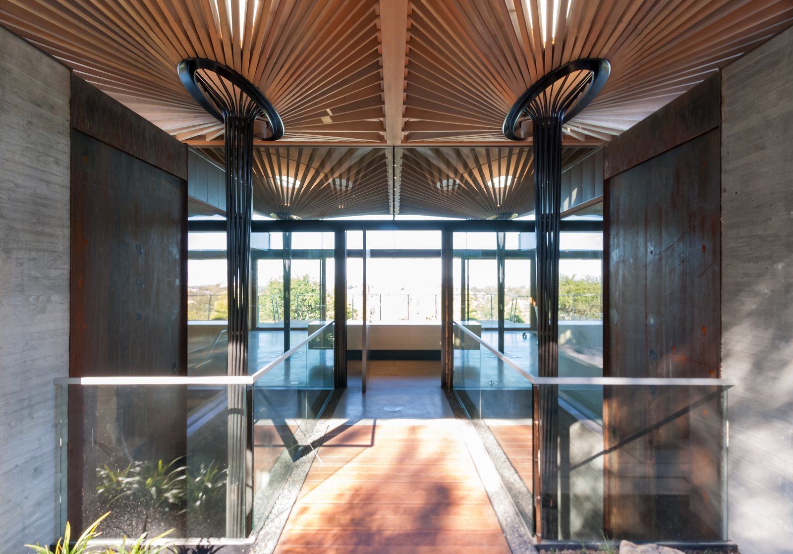 The Chao Residence Entry Groove (6 Photos) - Dwell