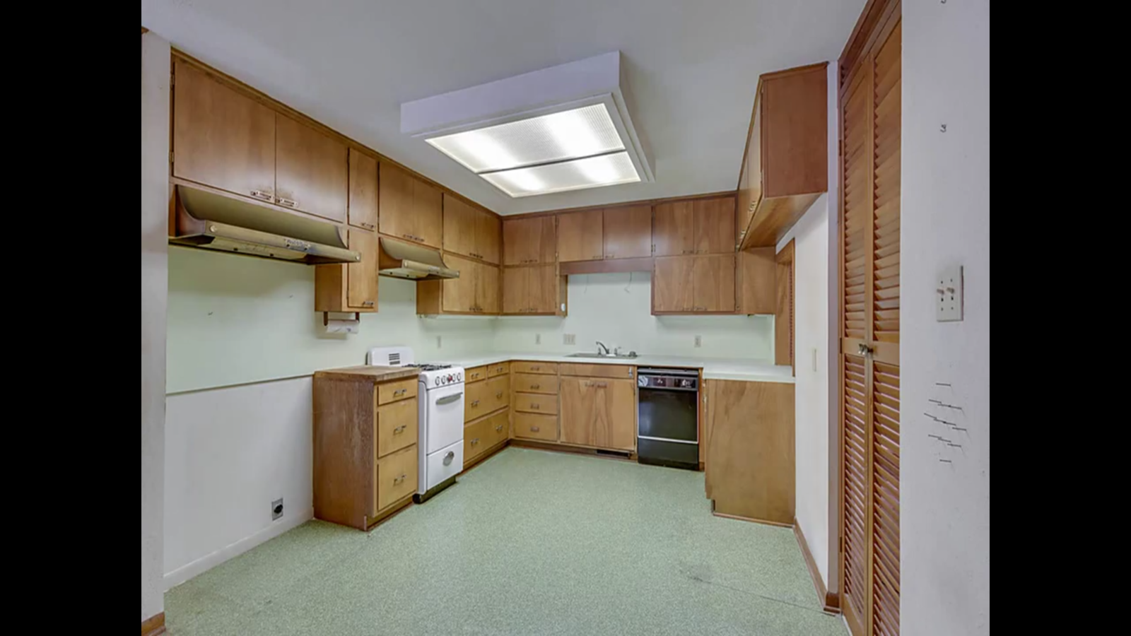 Photo 3 of 10 in The Gordon House final by Cornell Gordon - Dwell