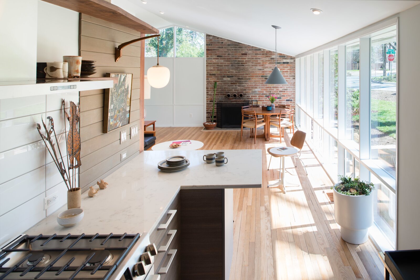 Photo 12 of 17 in Charles Goodman Home XV by Cook Architecture - Dwell