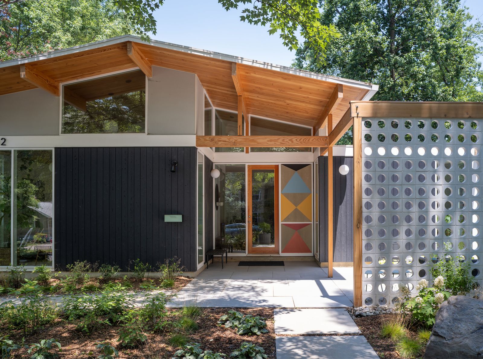 Photo 4 of 43 in twin modern house(s) by Cook Architecture - Dwell