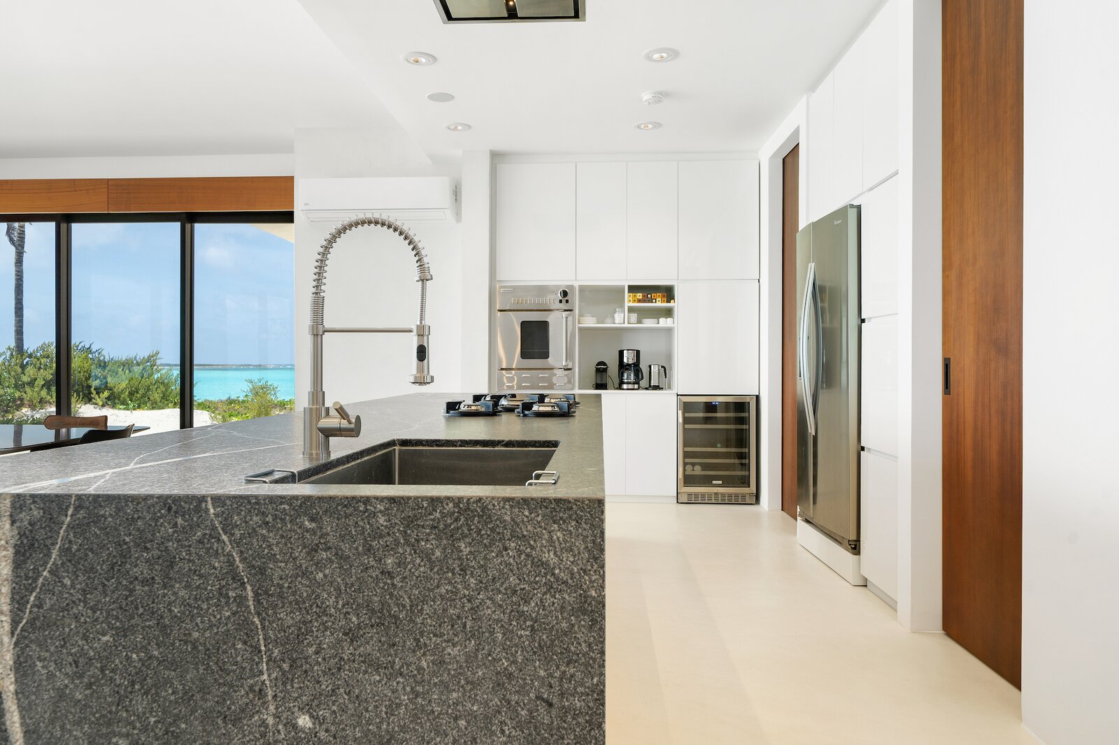 Photo 5 of 12 in An Eco-Minded Resort in the Bahamas Lists for $2.95M ...