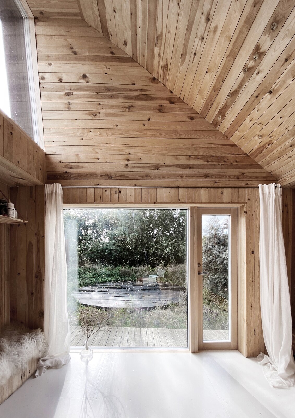 Photo 17 of 20 in An Architect Takes His Time in Building a Cozy Cabin ...