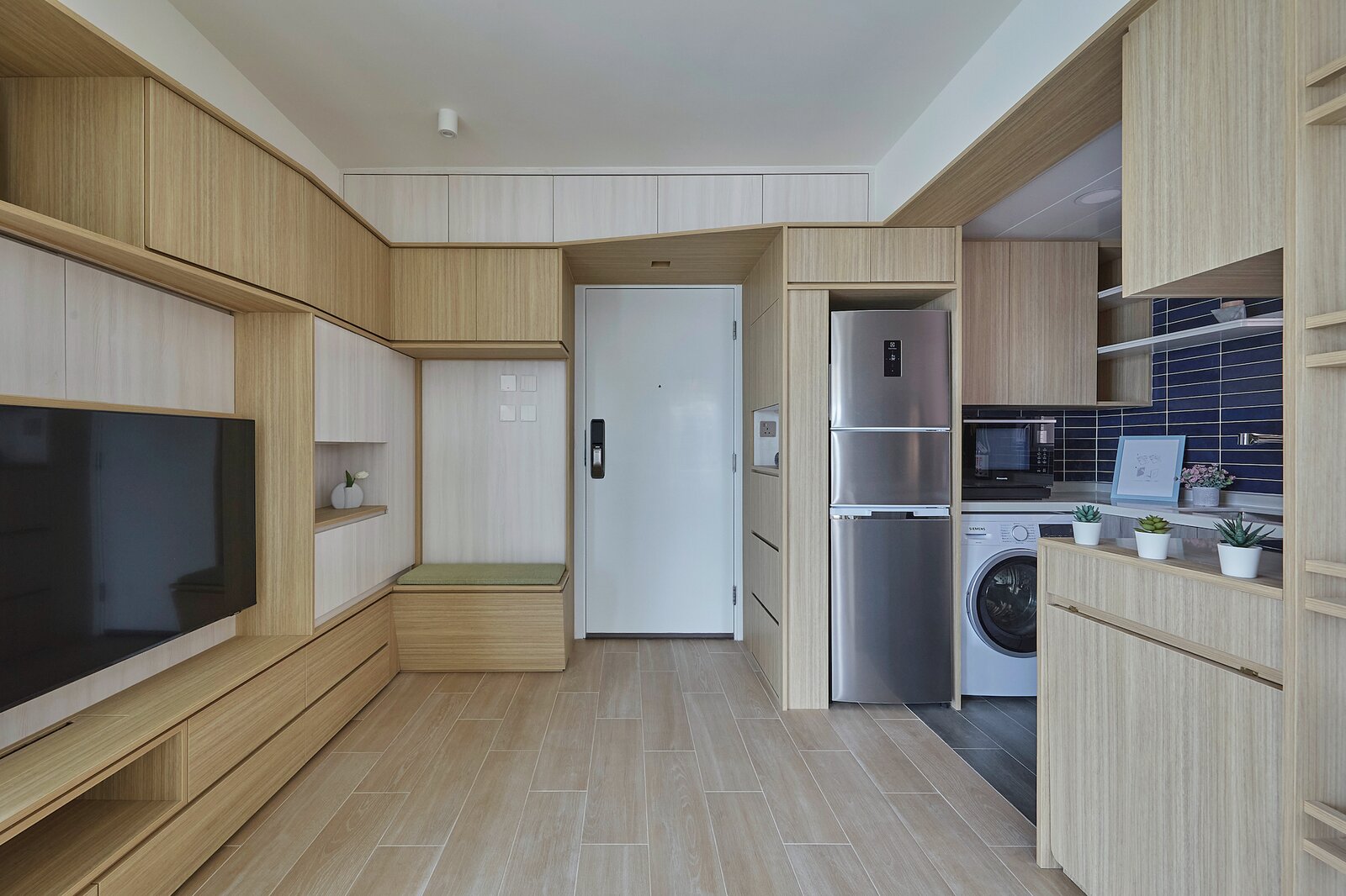 Photo 3 of 21 in Every Surface Serves a Purpose in This Tiny Apartment ...