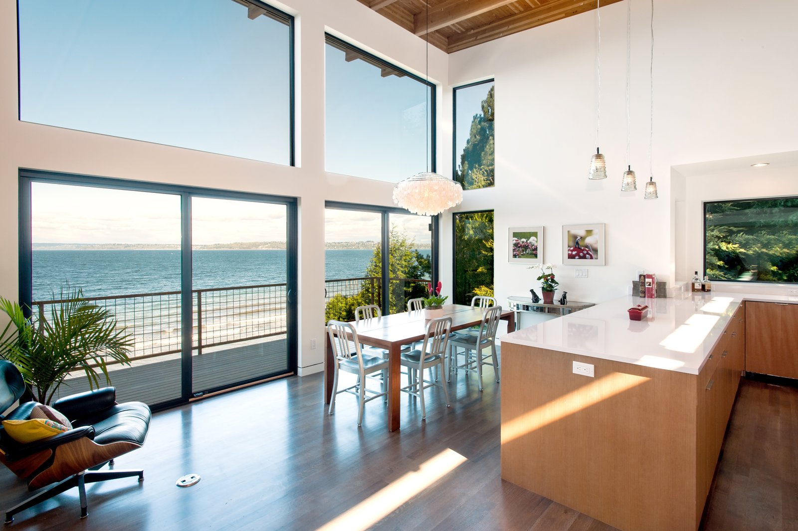 Photo 5 of 19 in Hillside Home by Coates Design Seattle Architects - Dwell