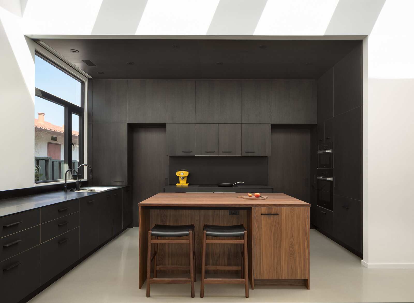 Photo 3 of 11 in Shell Gate by Verner Architects - Dwell