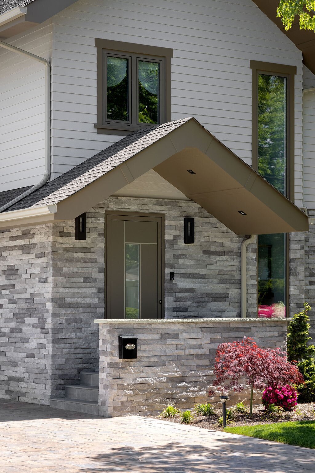 Photo 2 of 23 in The New Hyde Park House by Node Architecture ...