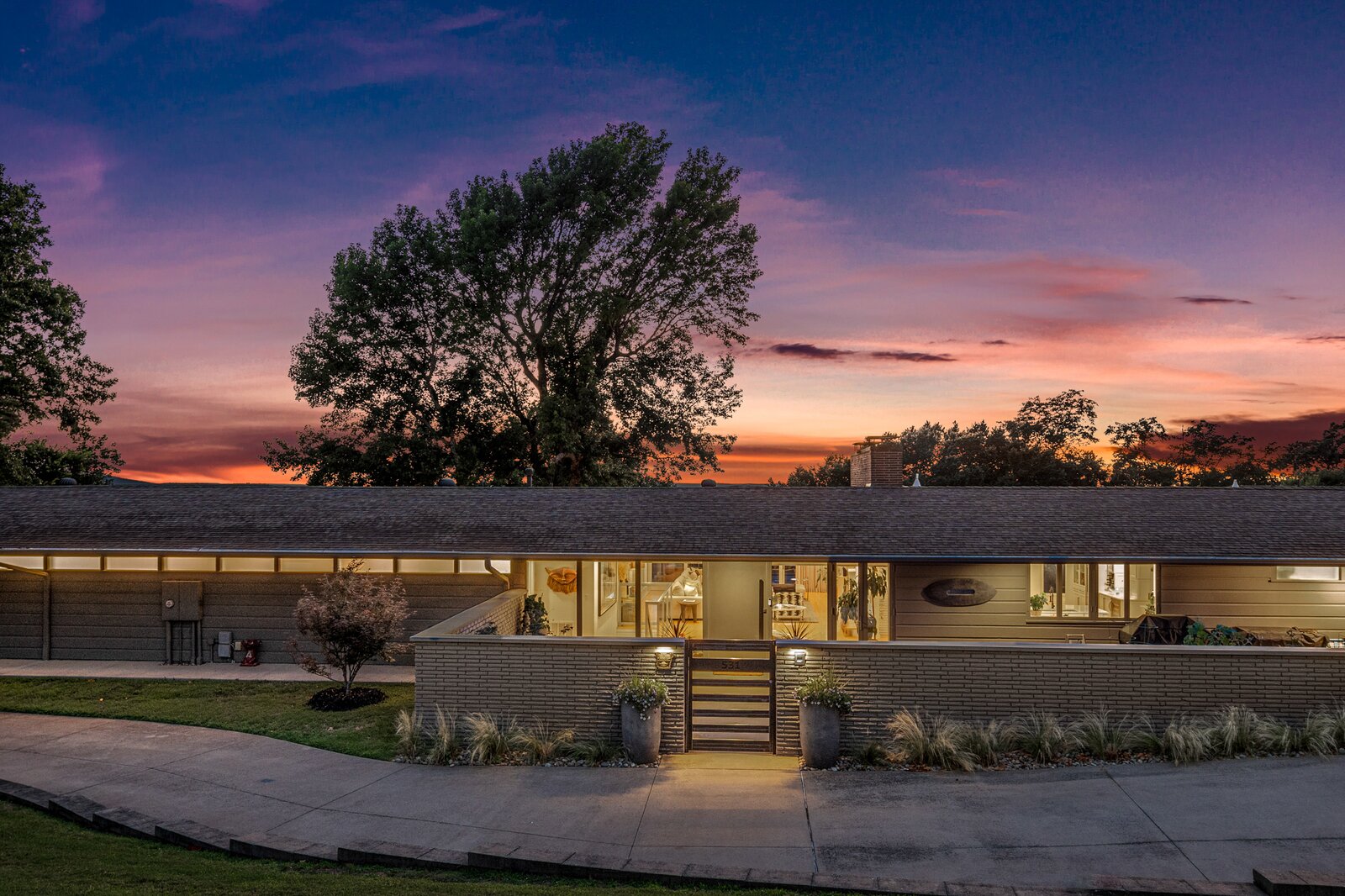 Photo 3 of 44 in Edward Durell stone Fayetteville Arkansas house by ...