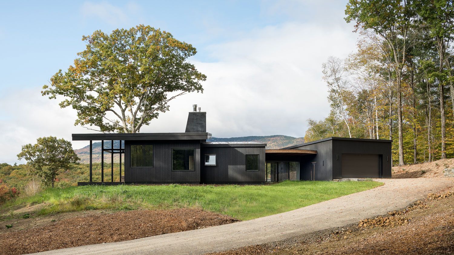 Photo 1 of 18 in The Hill House by kcs ARCHITECTS - Dwell