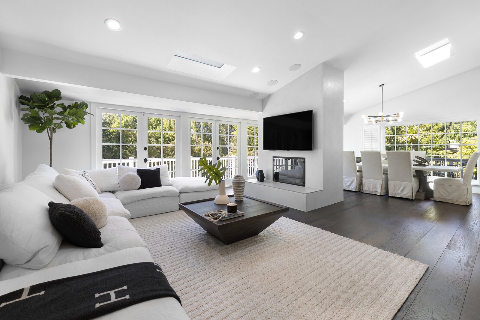 Photo 1 of 13 in The Hensal House by Jennifer Okhovat - Dwell