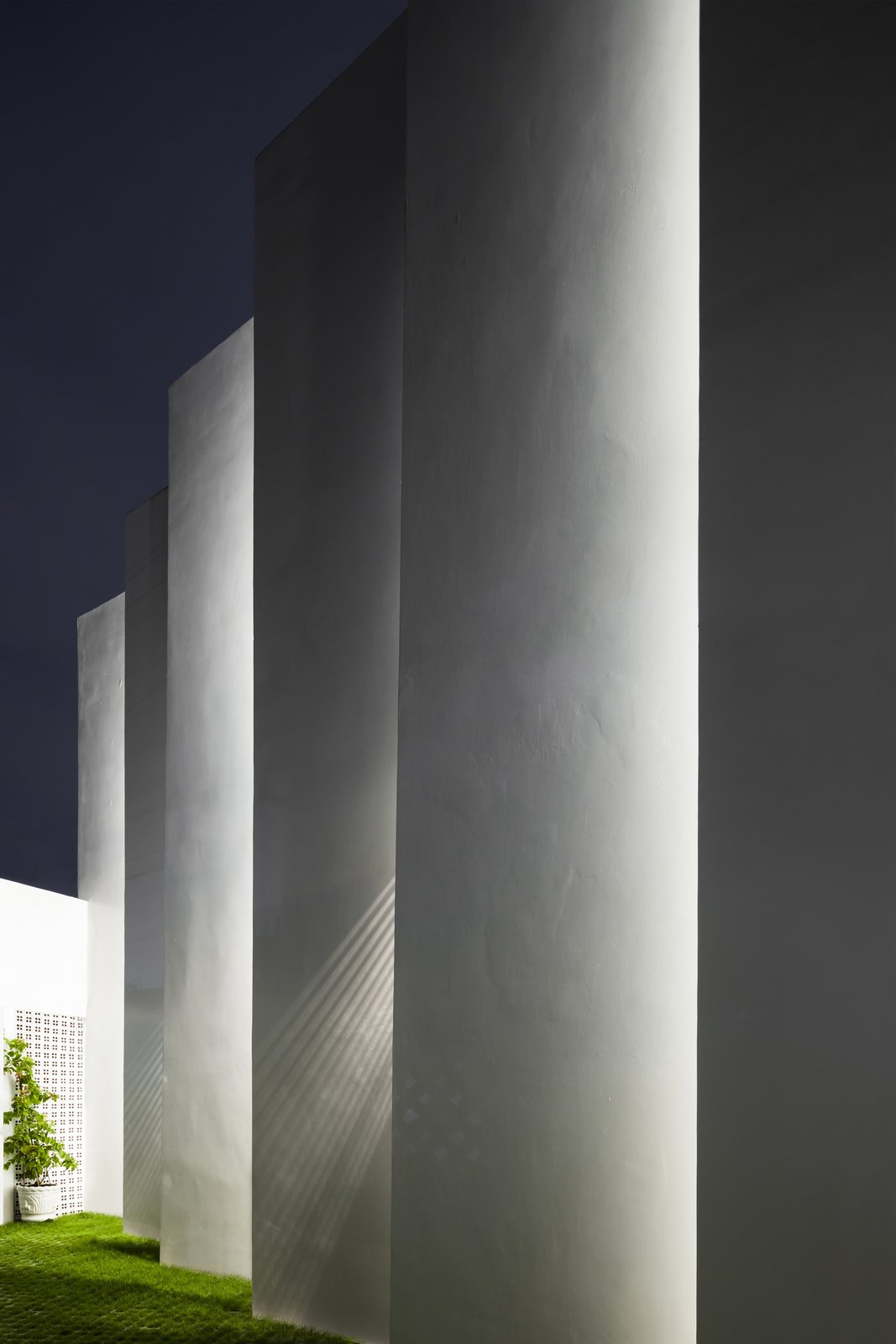 Photo 2 of 20 in T House / CTA | Creative Architects by Creative ...