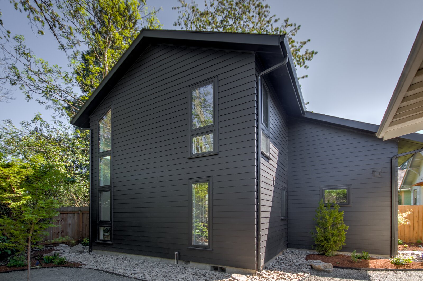 Photo 2 of 21 in Verdant Loft ADU by Openhouse Architecture - Dwell