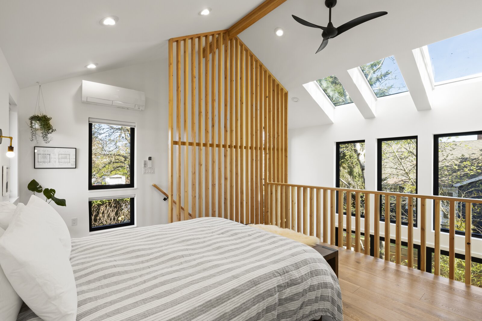 Photo 15 of 21 in Verdant Loft ADU by Openhouse Architecture - Dwell