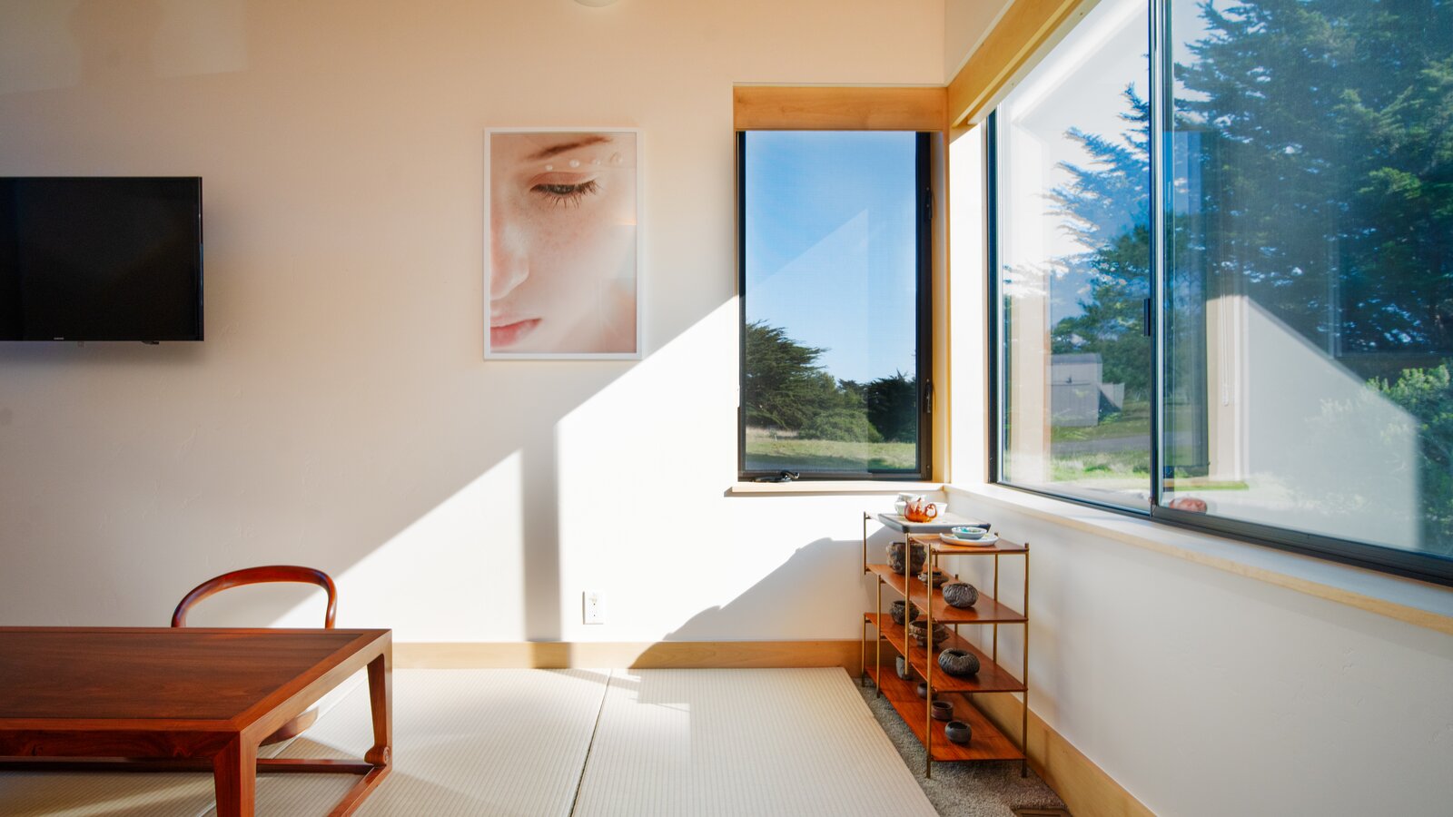 Photo 6 of 19 in Sea Ranch Art House by Grace Yao - Dwell