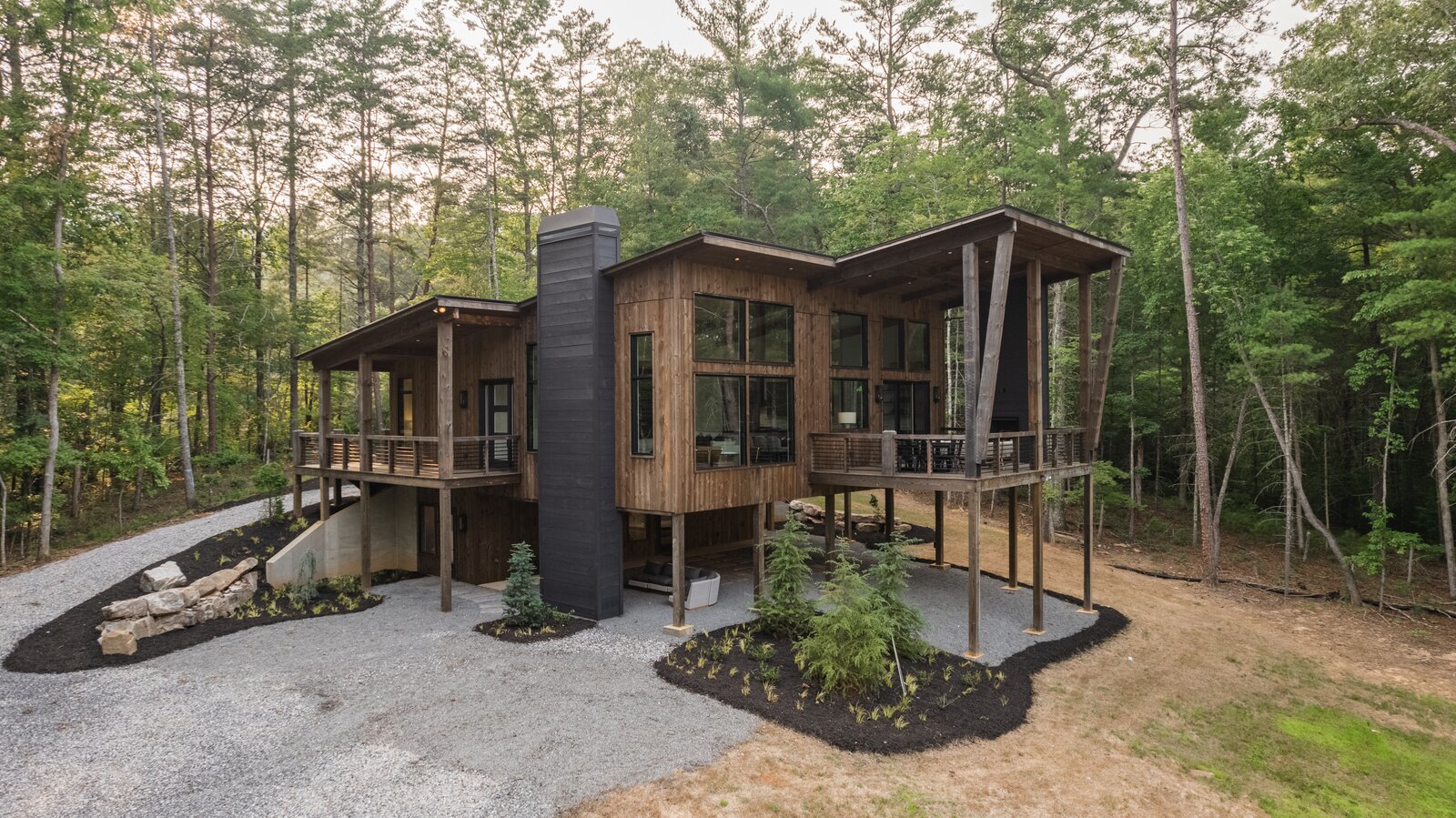 Aska House (3 Photos) - Dwell