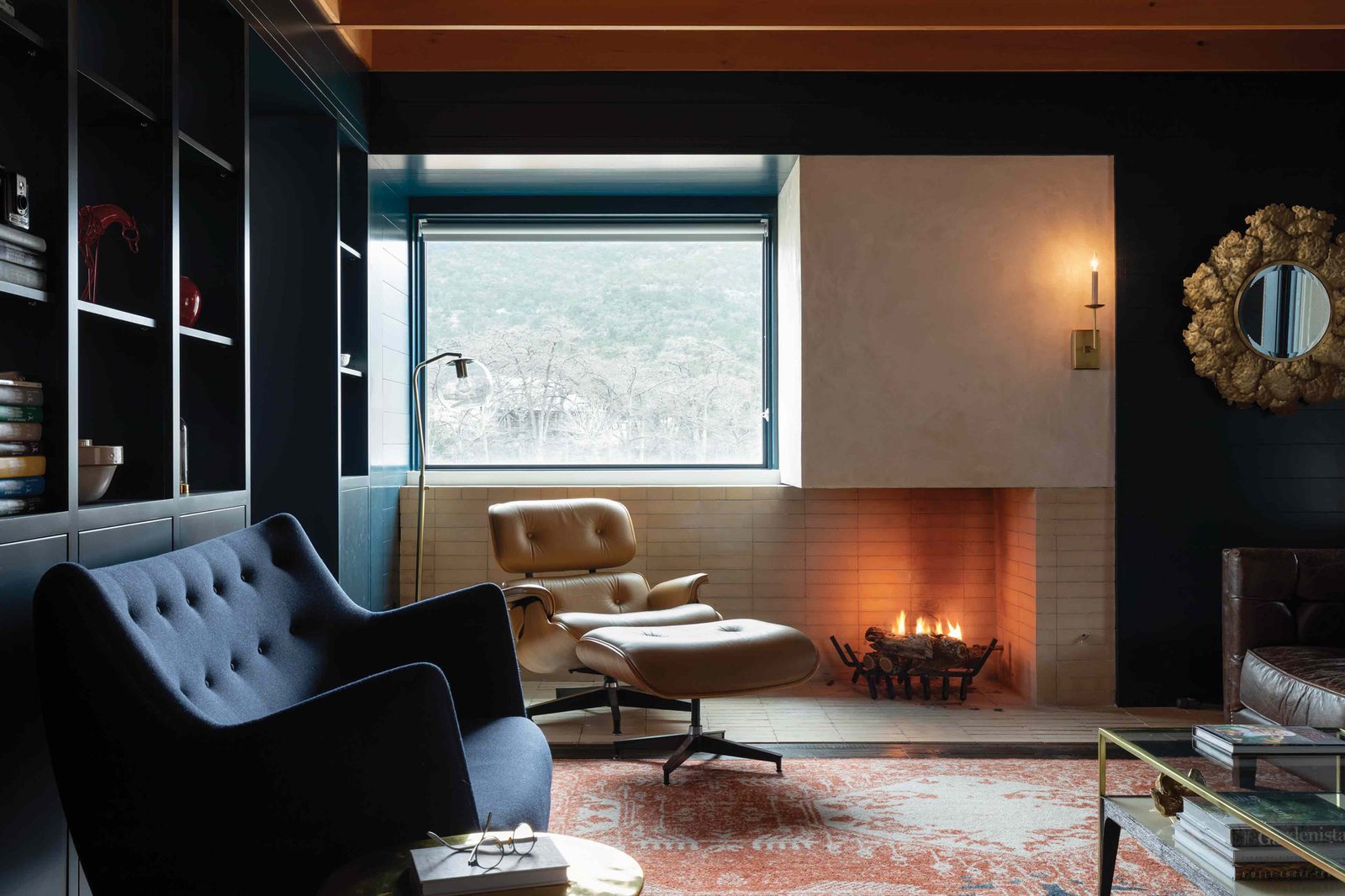 Photo 3 of 15 in 15 Super Cozy Spaces That Home In On the Spirit of ...