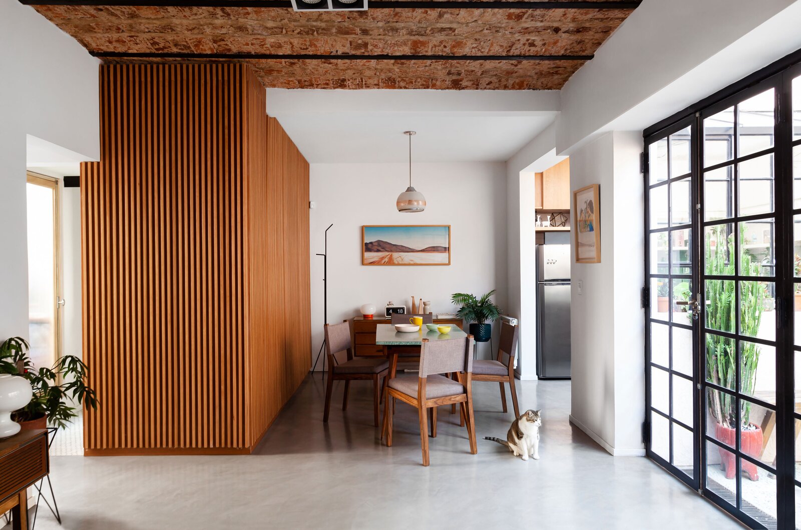 Photo 3 of 25 in Before & After: In Buenos Aires, a Crumbling Home Gets ...