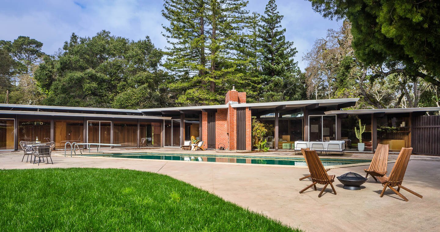Photo 4 of 9 in Joseph Eichlers Personal Residence by Boyenga Team - Dwell