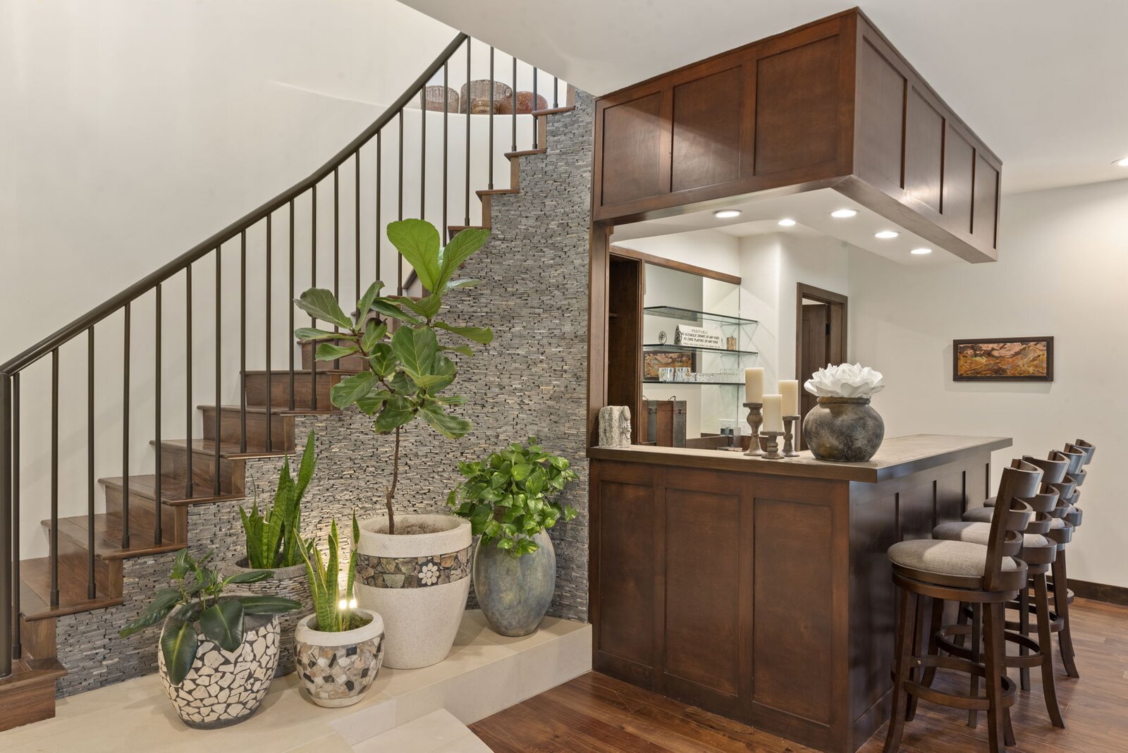 Photo 6 of 10 in Balinese Modern in Encino by Alan Taylor - Dwell