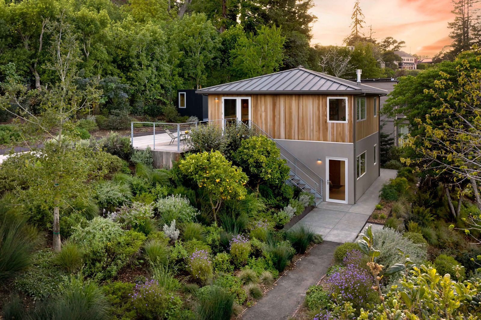 Photo 11 of 25 in ETHEL & MIRBEL RESIDENCE by richard johnson design ...
