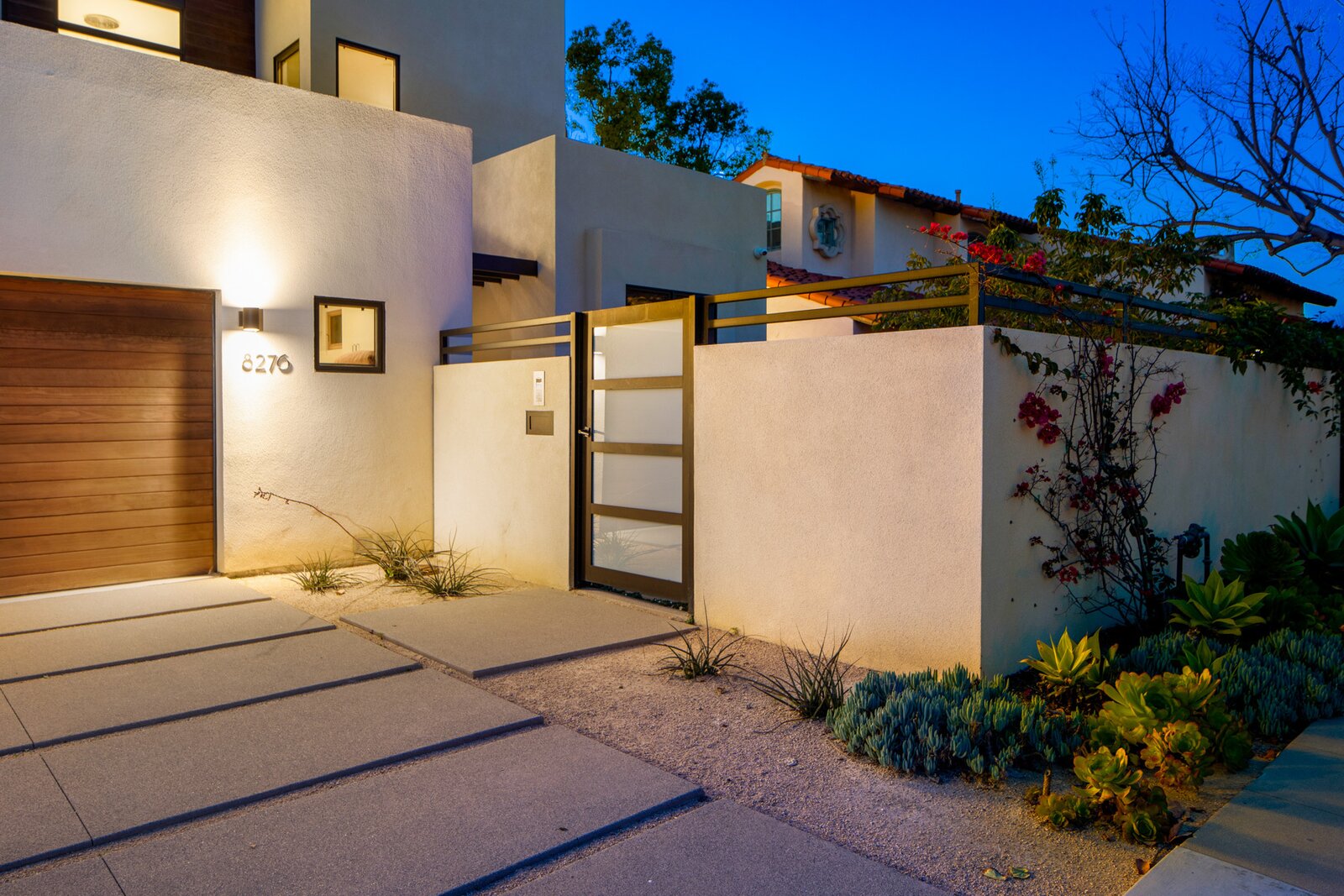 Photo 3 of 12 in The Sunset House by Bates Building Company - Dwell