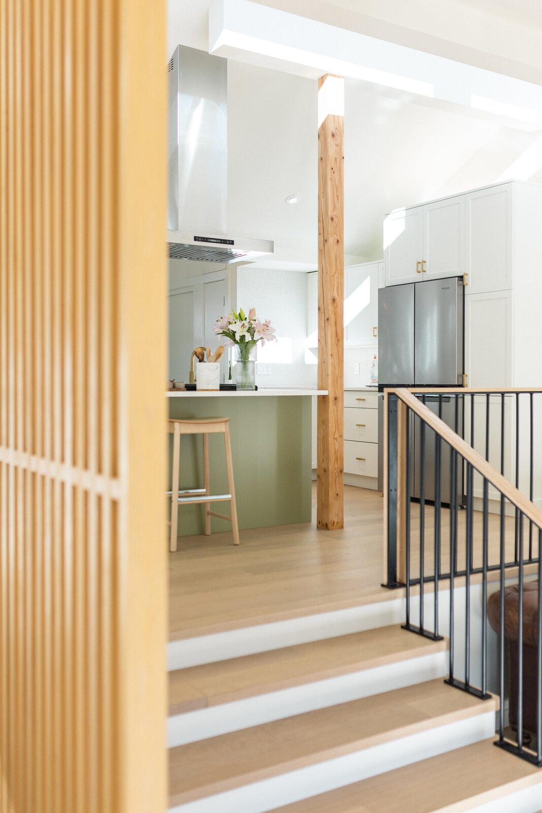 Photo 10 of 32 in Renovation: A Lake House in Interior British Columbia ...