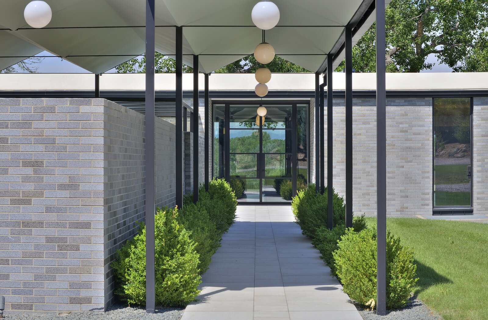 Photo 2 of 21 in Classic Charles Sink MidCentury Modern Masterpiece ...