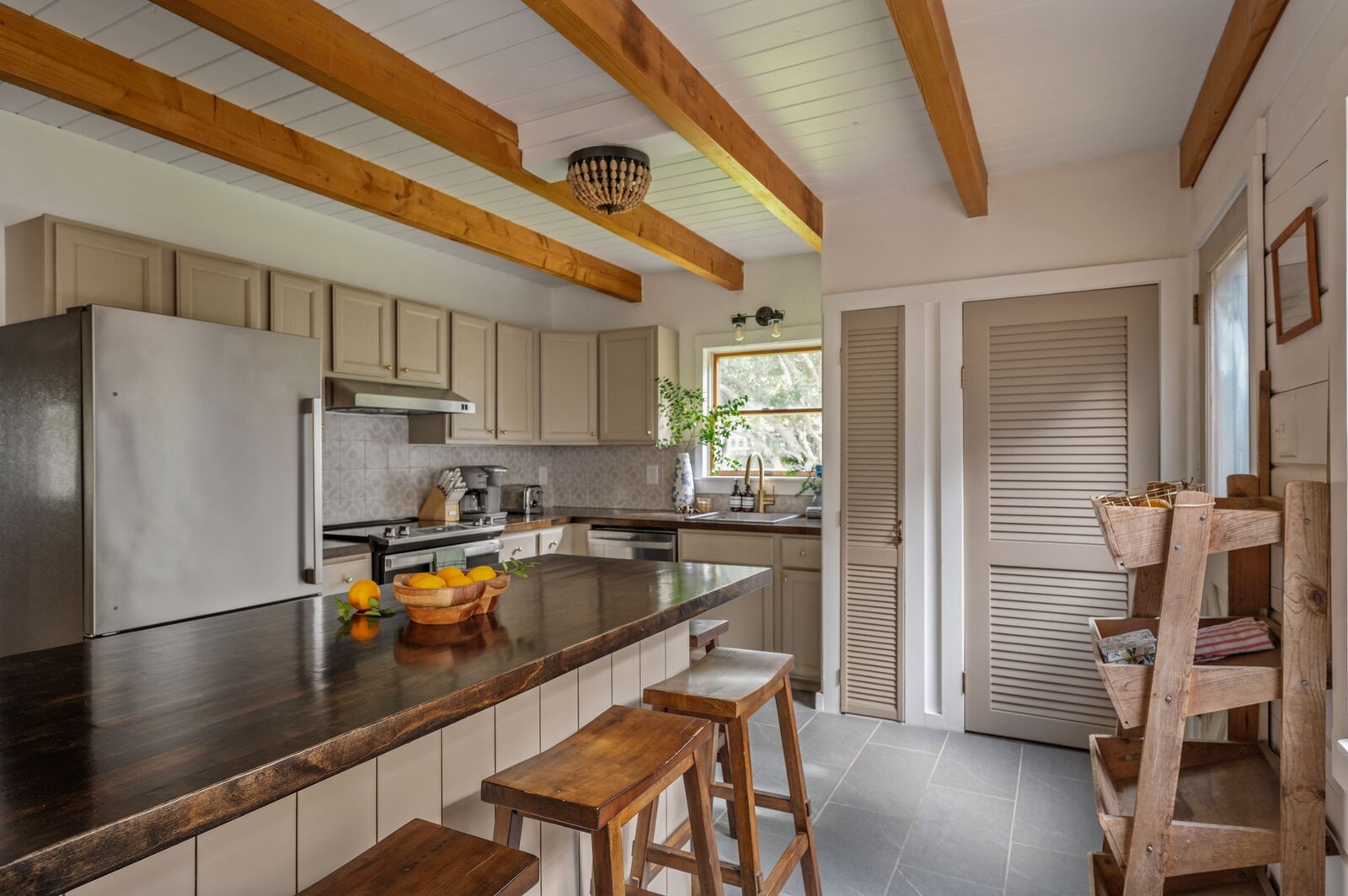 Photo 14 of 49 in The Cabin by Rachel Taylor Design Co. - Dwell