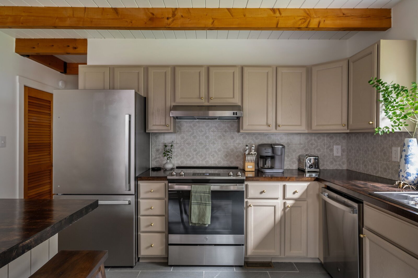 Photo 15 of 49 in The Cabin by Rachel Taylor Design Co. - Dwell