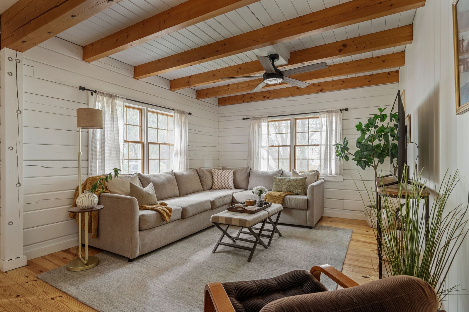 Photo 5 of 49 in The Cabin by Rachel Taylor Design Co. - Dwell