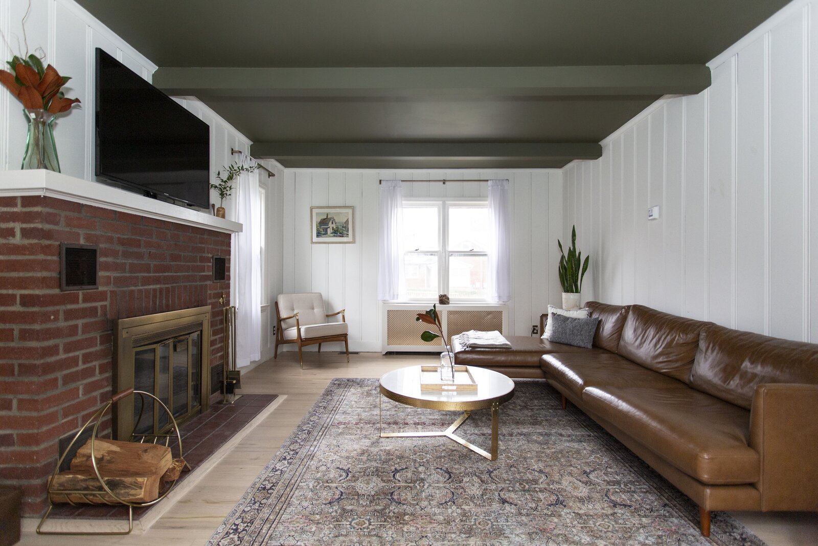 Photo 3 of 53 in The Dutch Colonial by Rachel Taylor Design Co. - Dwell