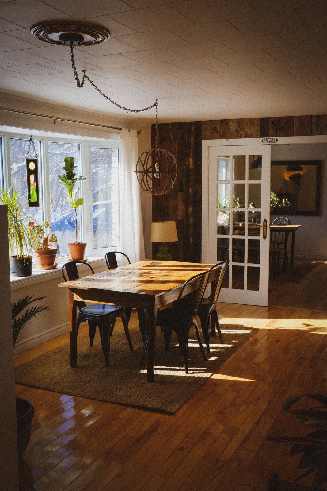 Photo 3 of 18 in Robin House by Ian Macmillan - Dwell