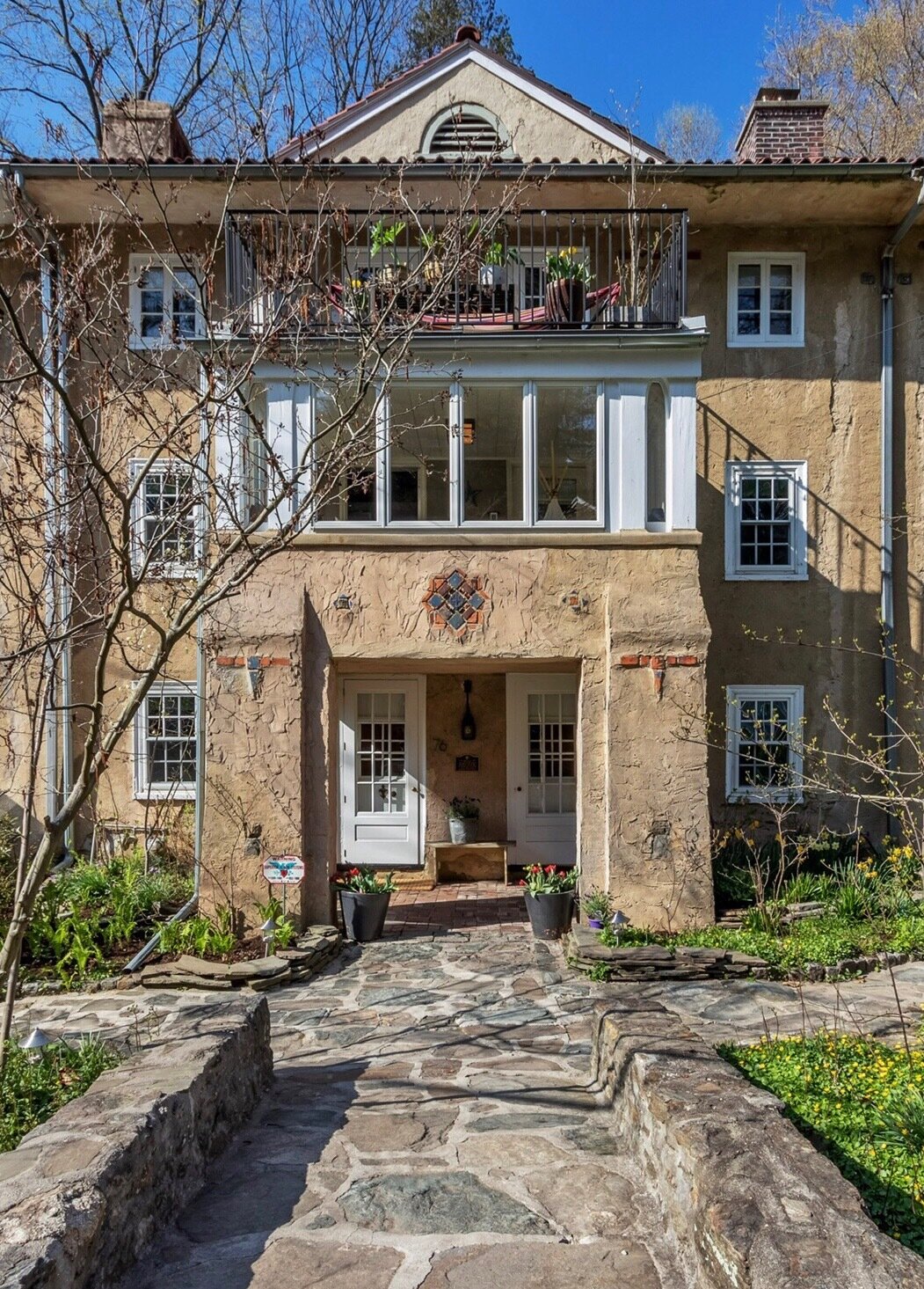 Photo 1 of 29 in Guest House #2 by Monica Gagliardi - Dwell