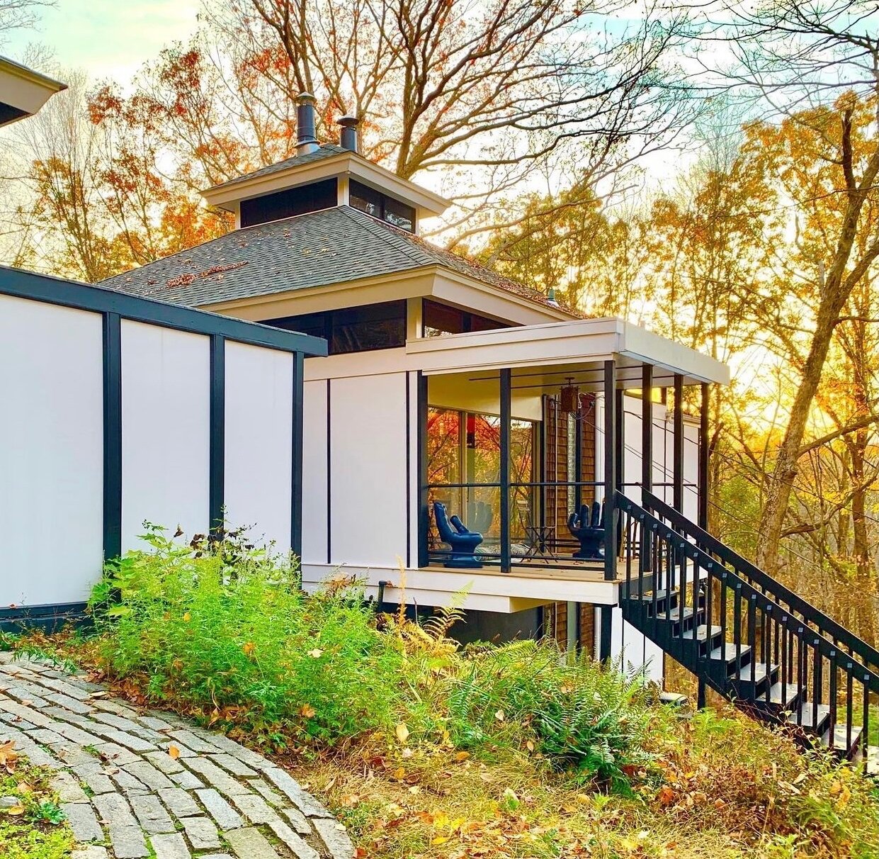 Photo 6 of 36 in Mid Century Modern Shogun House in the Connecticut ...