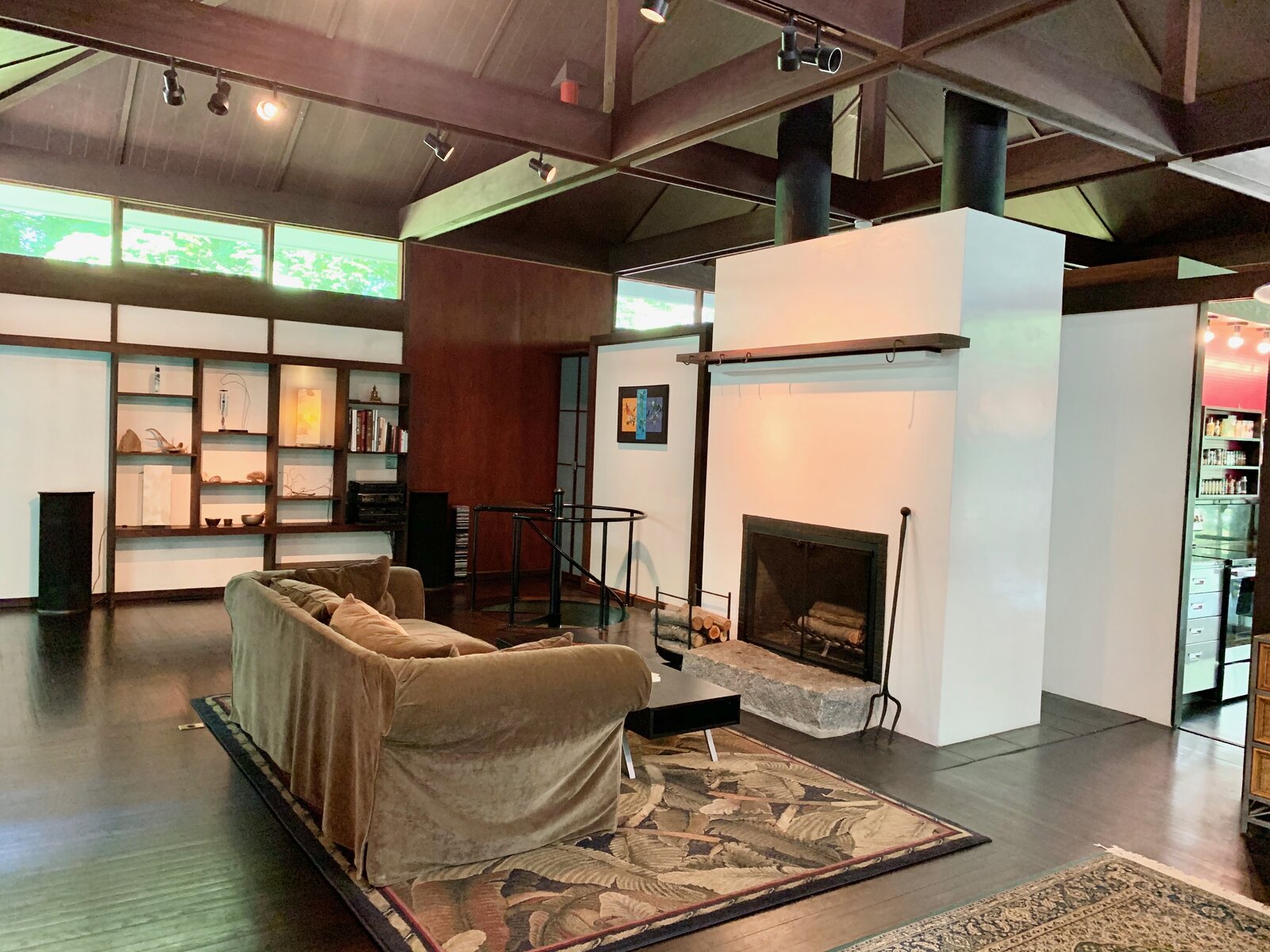 Photo 13 of 36 in Mid Century Modern Shogun House in the Connecticut ...