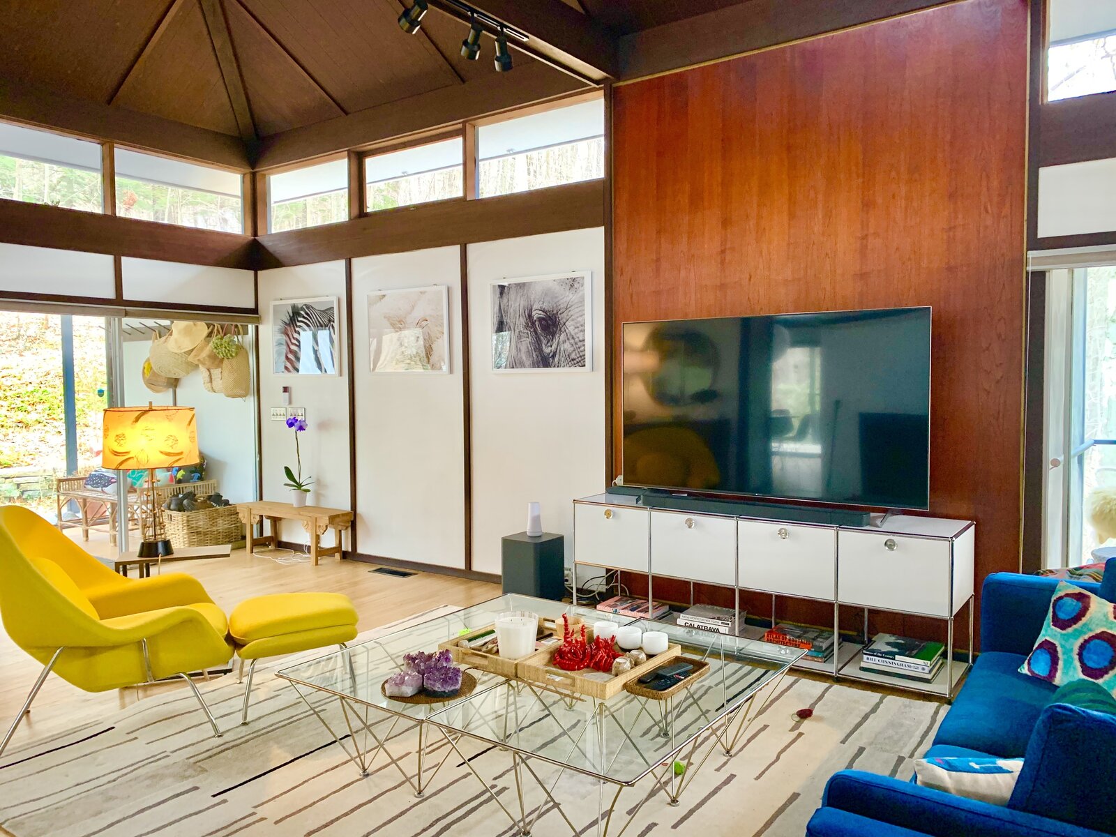 Photo 15 of 36 in Mid Century Modern Shogun House in the Connecticut ...