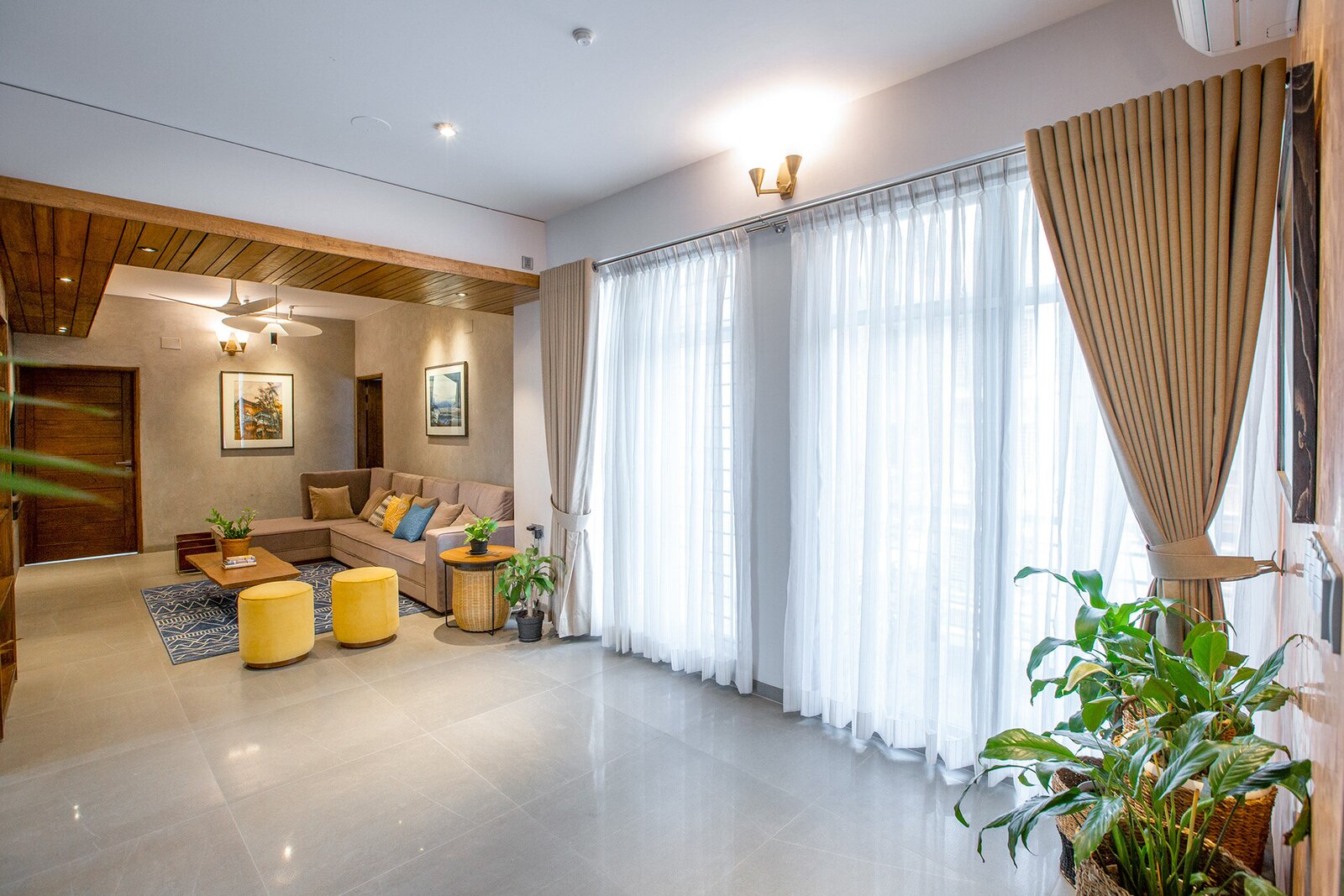 Photo 13 of 15 in Duplex Apartment Interior Design by Zero Inch ...