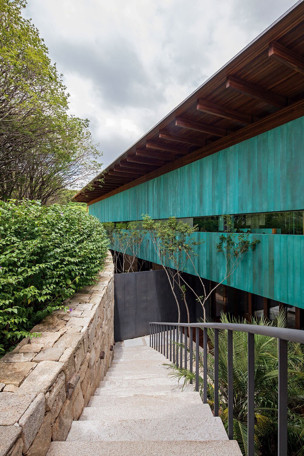 Photo 3 of 12 in GCP House by Bernardes Arquitetura - Dwell