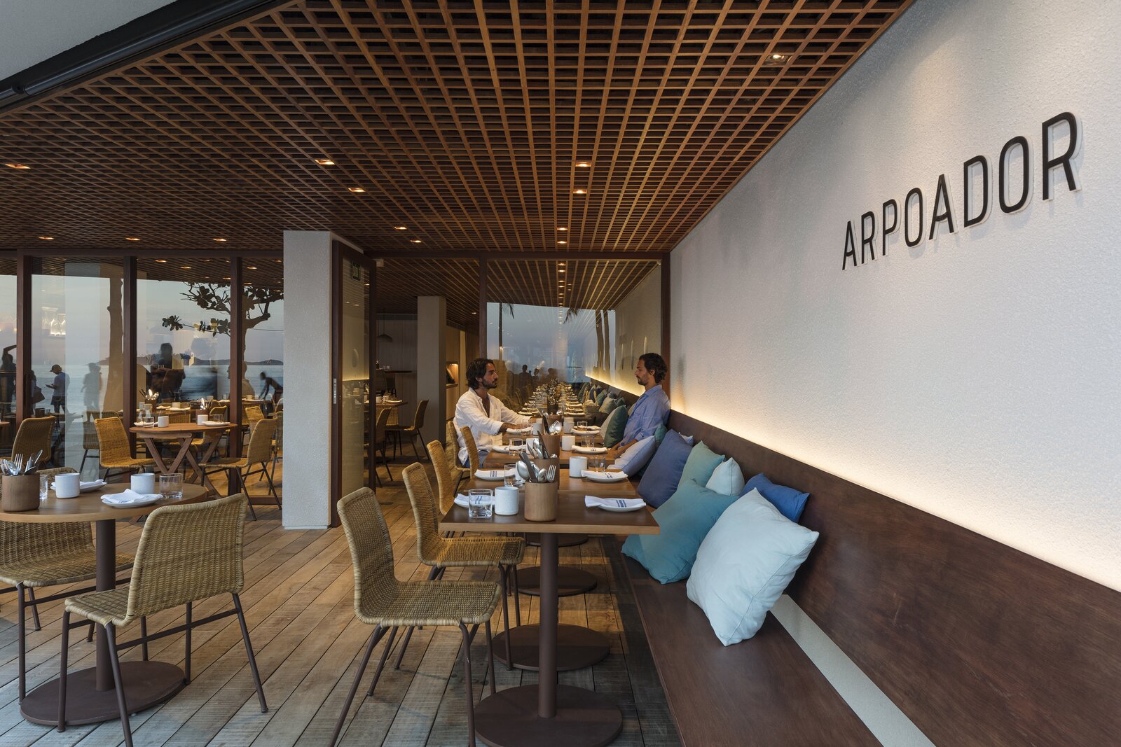 Photo 5 of 16 in Arpoador Hotel by Bernardes Arquitetura - Dwell