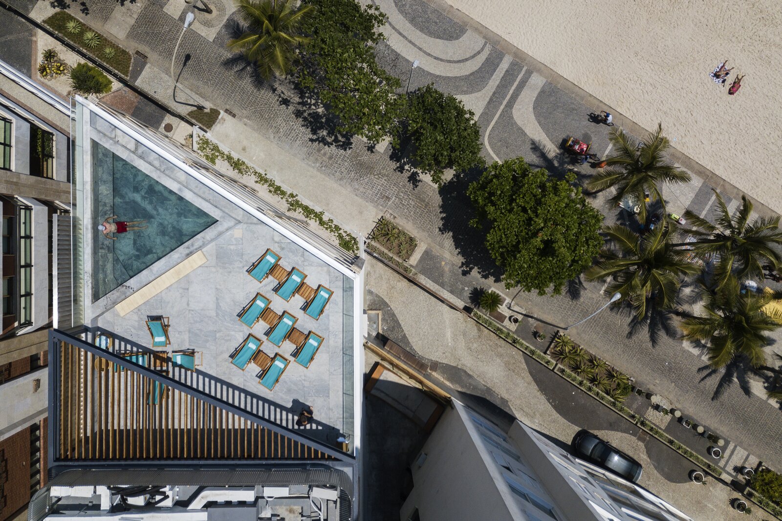 Photo 1 of 16 in Arpoador Hotel by Bernardes Arquitetura - Dwell