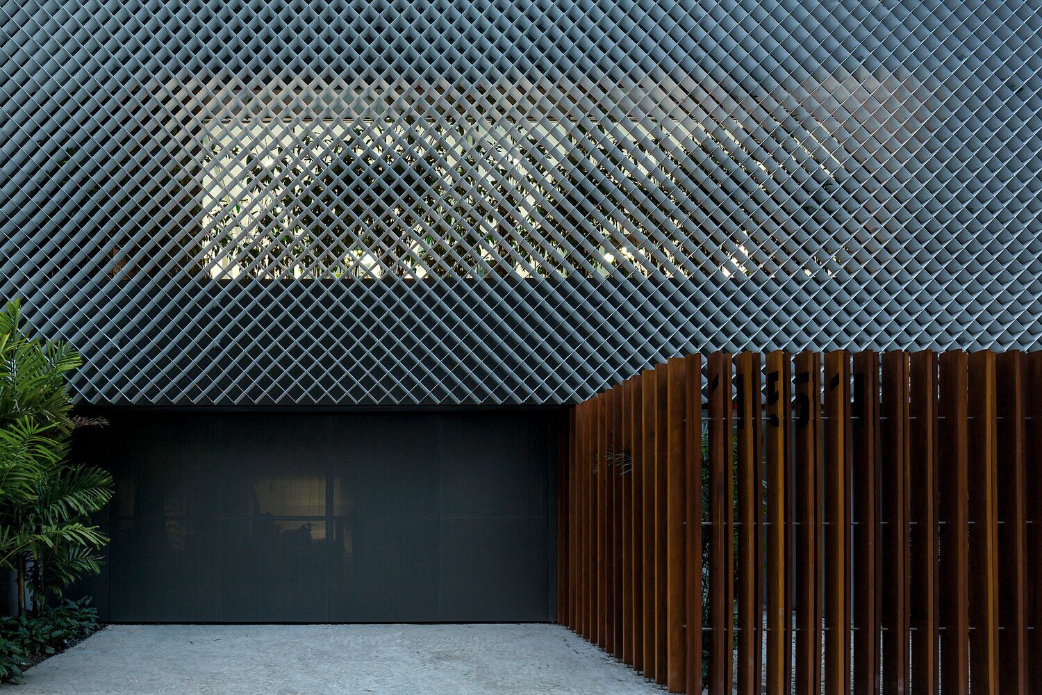 Photo 11 of 12 in Aníbal Building by Bernardes Arquitetura - Dwell