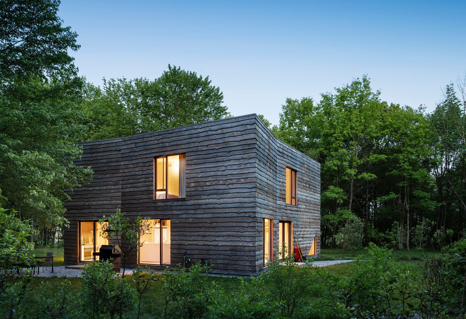 Photo 3 of 13 in Live-Edge Siding Covers This Prefab Cabin in Upstate ...
