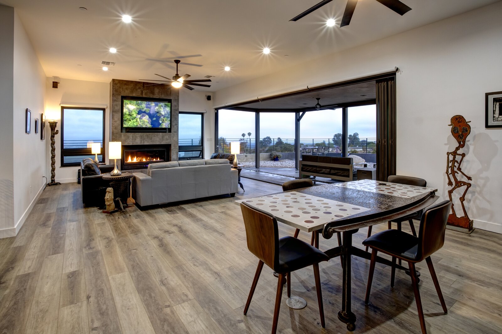 Photo 13 of 32 in Ventura Custom Home by Livia Shi - Dwell