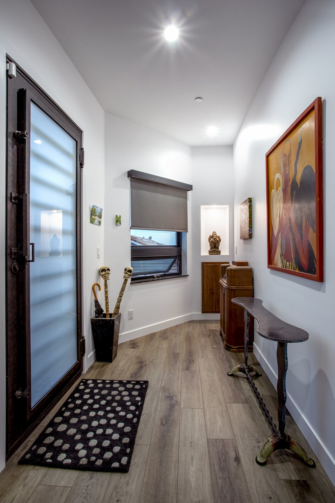 Photo 15 of 32 in Ventura Custom Home by Livia Shi - Dwell