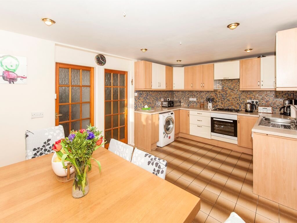 Photo 7 of 15 in Before & After: A Brick Hayloft in England Gets a ...